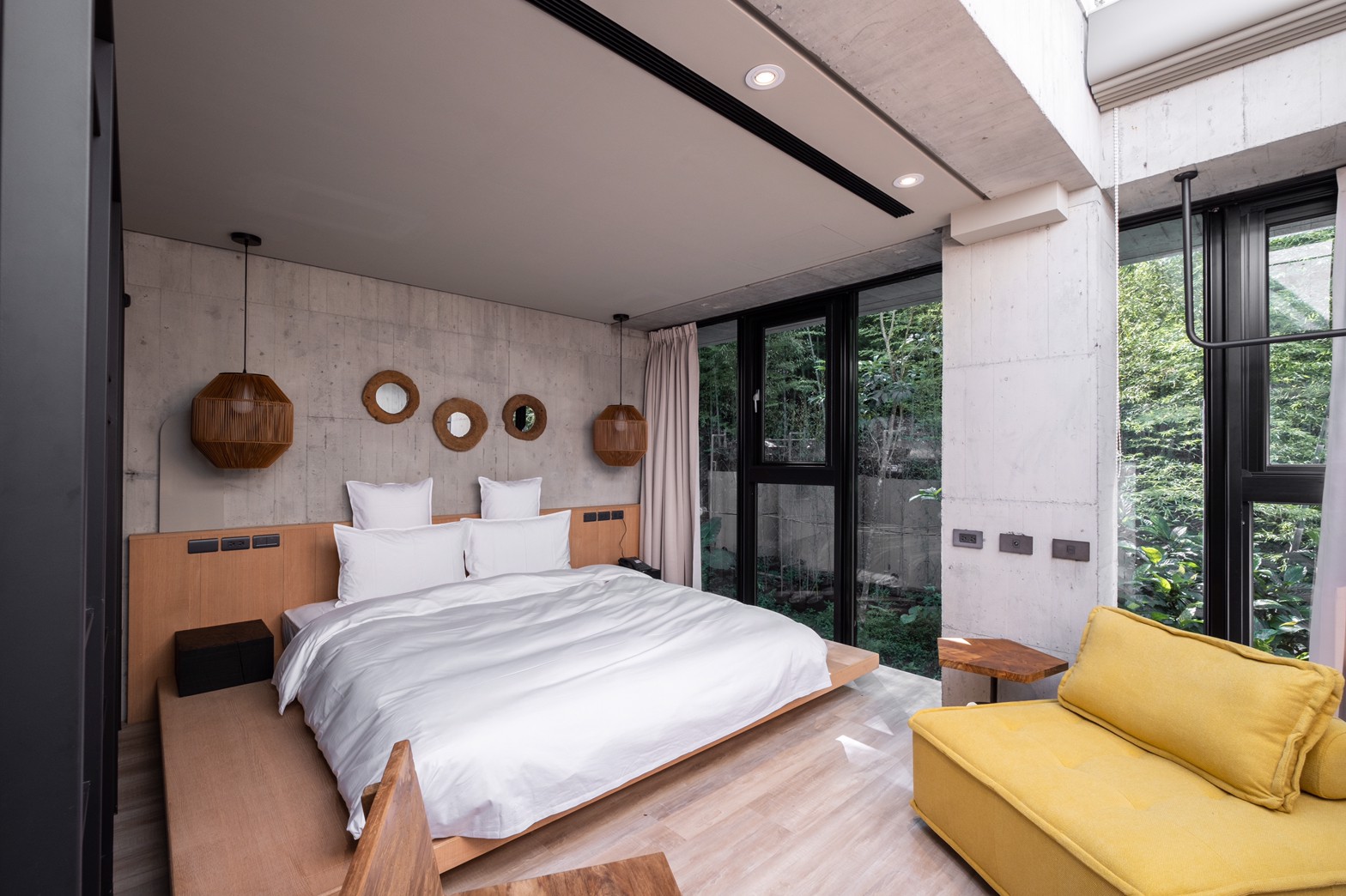 deer-chaser-room-list